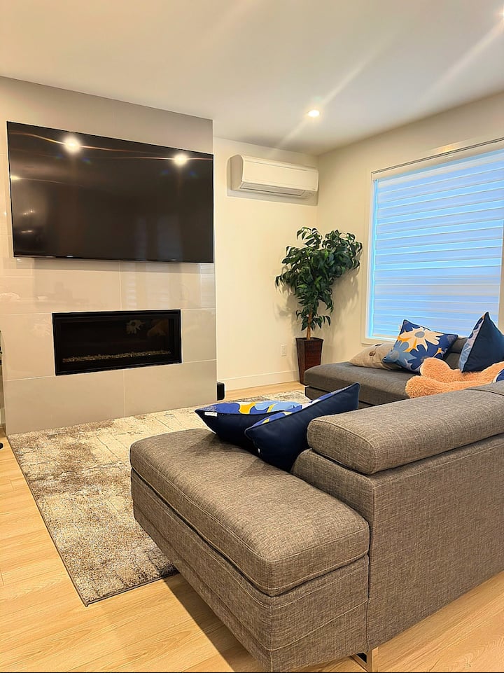 Luxury 4br Home Bear Mountain | Victoria Sleeps 8+ - ラングフォード