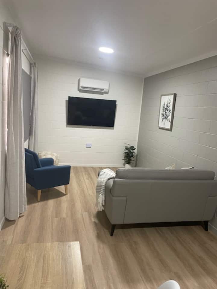 Newly Renovated Units That Won't Disappoint. - Roma