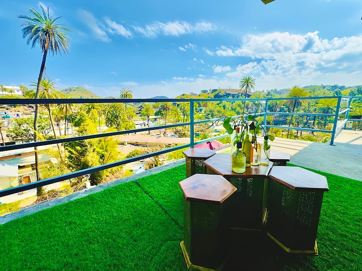 Royal Raj Palace | 6br Villa & Rooftop Aburaj - Mount Abu