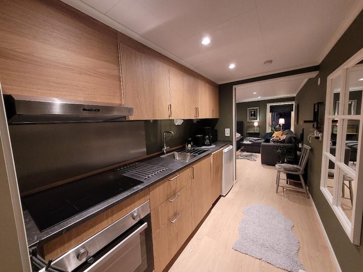 Lyan I Stallet - Vara