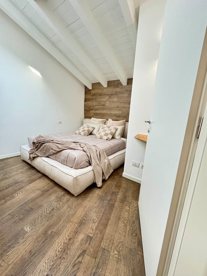 Bridge Apt| 2 Bedroom| Netflix | Wi-fi | - Brescia