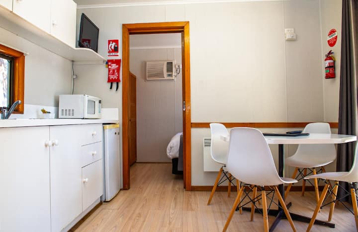 Dog Friendly Cabin (Sleeps 6) - Penola
