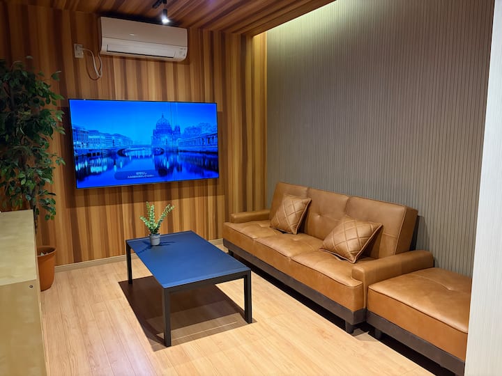 一戸建て貸切/月江寺駅徒歩7分/西浦通り/最大8人/本町通り3分/忠霊塔/富士山/忍野八海/河口湖 - Tsuru