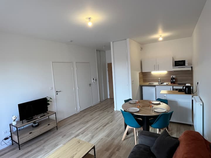 Bel Appartement T2 + Terrasse - Vezin-le-Coquet