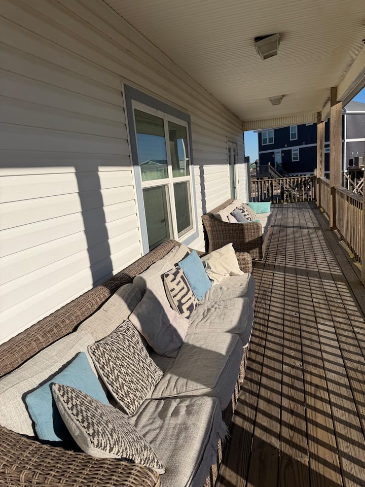 3 Grand Barefeet Sand Castle’s Beachfront Retreat - Dauphin Island, AL