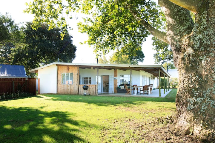 Meadows Cottage-spacious Family Farm Stay Retreat - Himeville