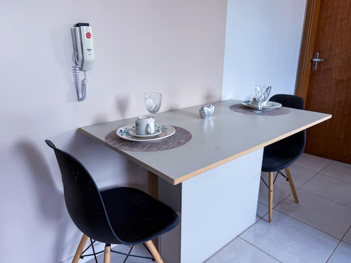 Apê 106 Completo C/ Ar, Garagem E Elevador - Cascavel