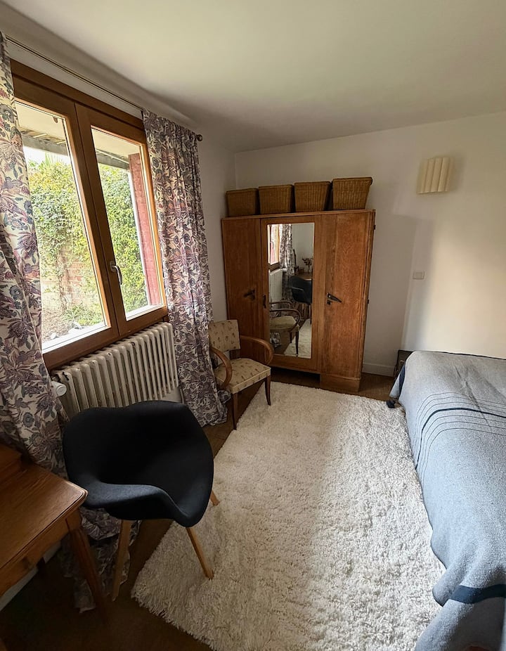 Chambre Calme Et Lumineuse Avec Salle De Bain - Arcueil