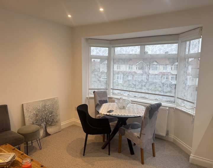 Mario’s Apartment - Enfield