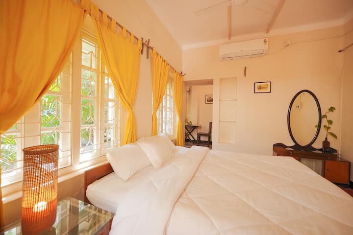 Mohorbari Homestay -The 4br Heritage Peace Retreat - Santiniketan