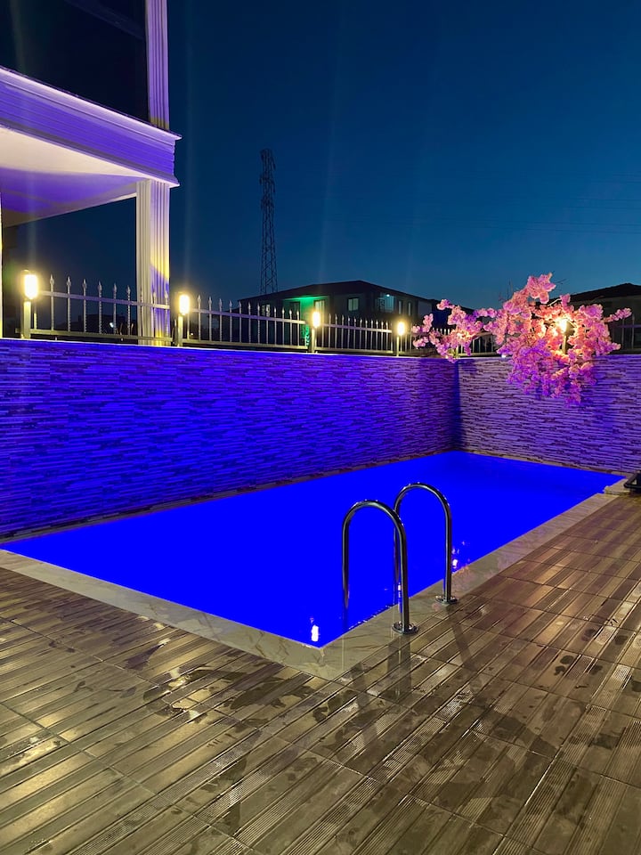 Isıtma Havuzlu-jakuzili-muhafazakar Triplex Villa - Karasu