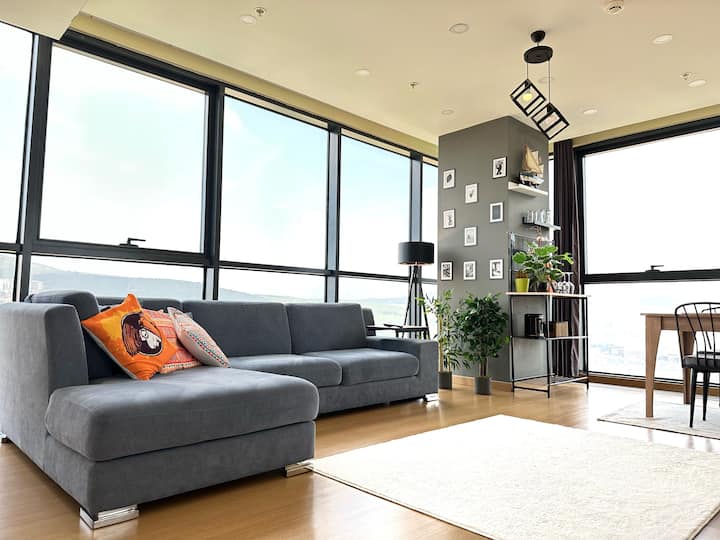 Panoramic Sea & City View 2br | Metro Close - Adalar