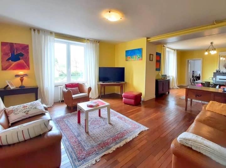 Grand Gîte Familial Au Bord De La Rivière - Mirecourt