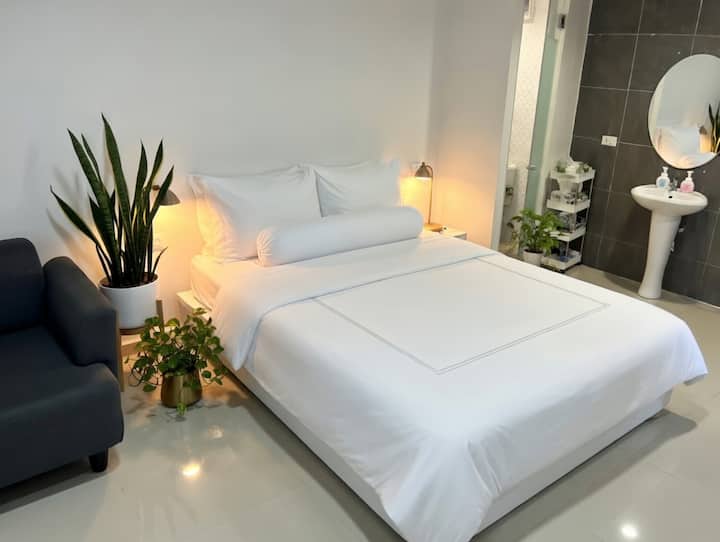 Coco Cozy Jacuzzi Suit-special April Deal - Aéroport Suvarnabhumi de Bangkok (BKK)