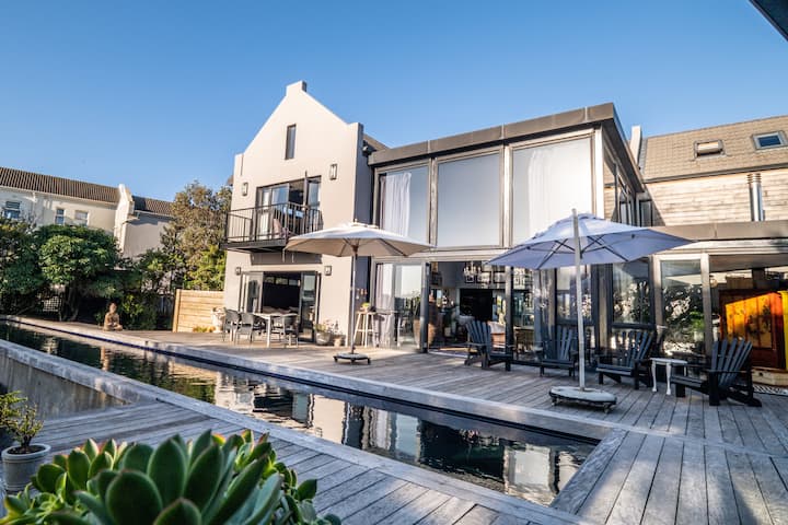 The Marina Glass Villa | Sunrise To Sunset Luxury - Port Alfred