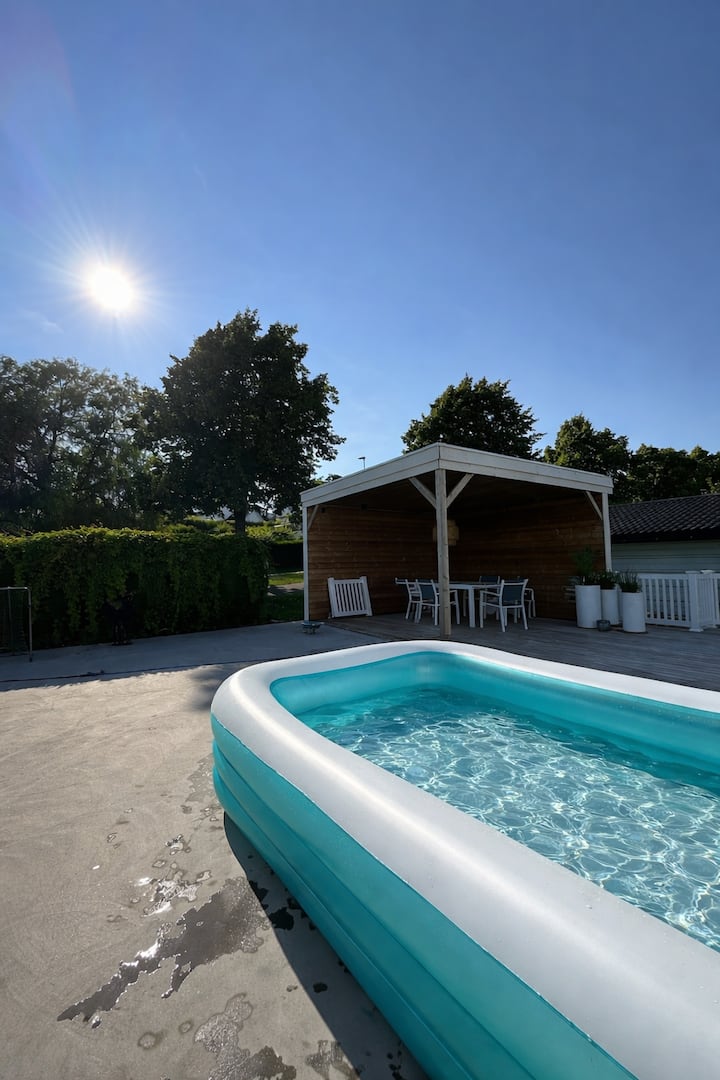 Modern 280 Sqm | 500m To Beach | 4br | Sleeps 8 - Moss