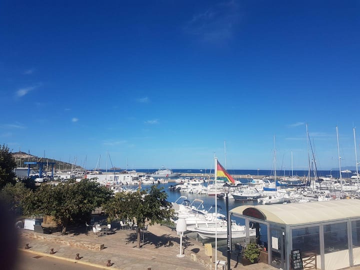 Vue Mer Royale Et Charme Authentique Au Port. - Plage de Macinaggio