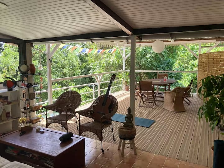 Grande Maison Dans La Verdure Hauteurs Du Carbet - Martinique
