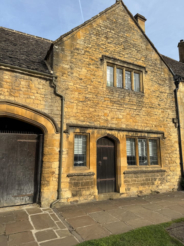 The Old Doctors Surgery - Chipping Campden