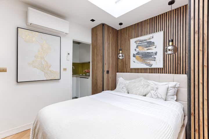 Central Paris Studio | Metro Nearby | 17th Arr. - Paris