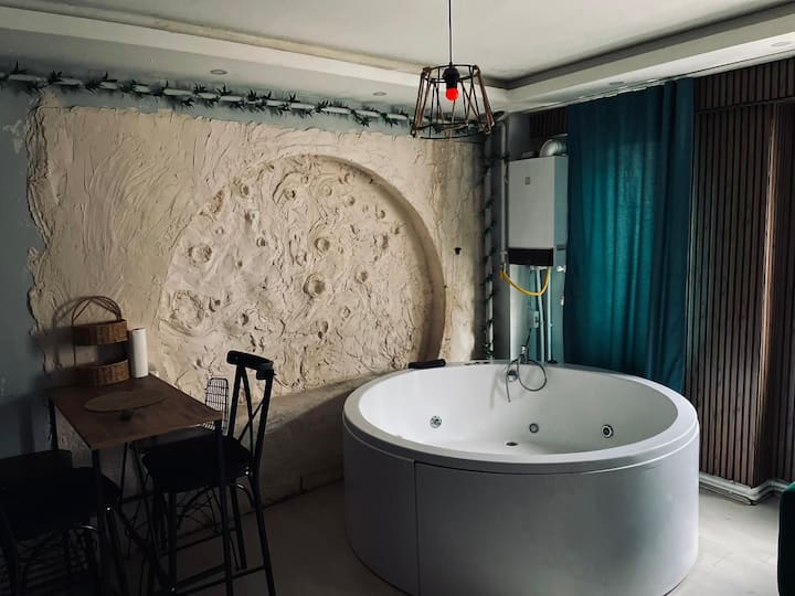 ŞEhrin Kalbinde Jakuzili Daireler - Berk