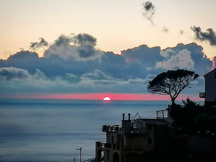 Fascino Antico E Confort Moderno. - Furore