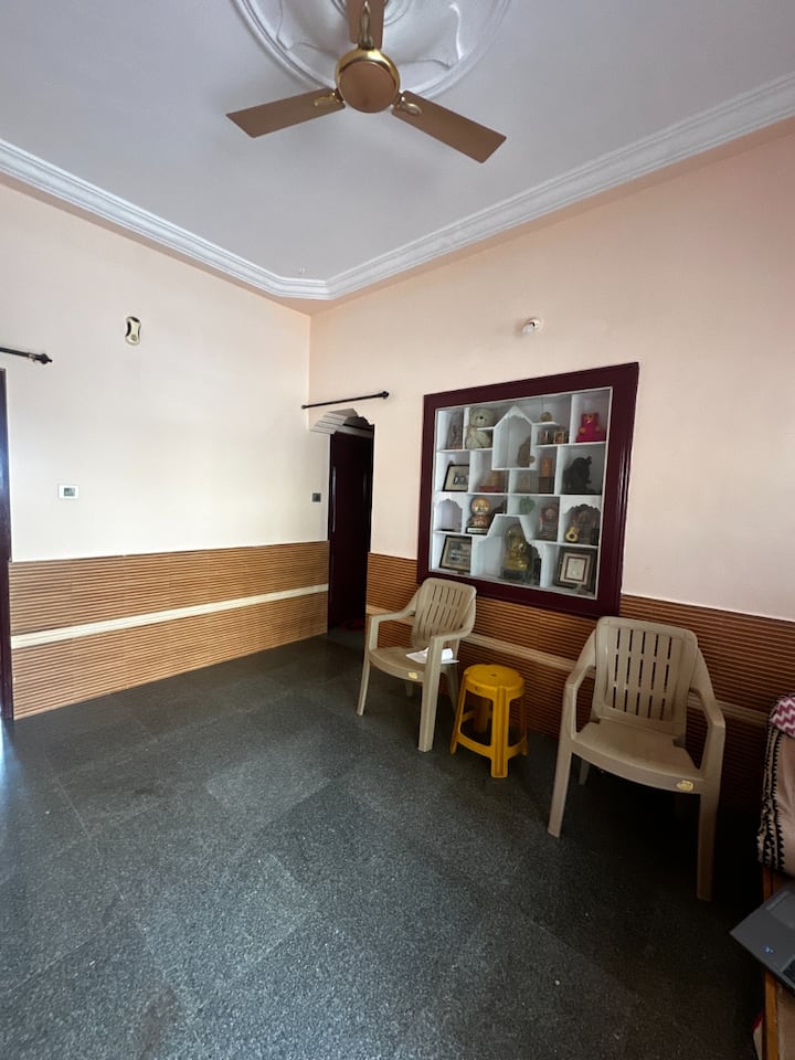 Nice And Calm Stay - Hubli