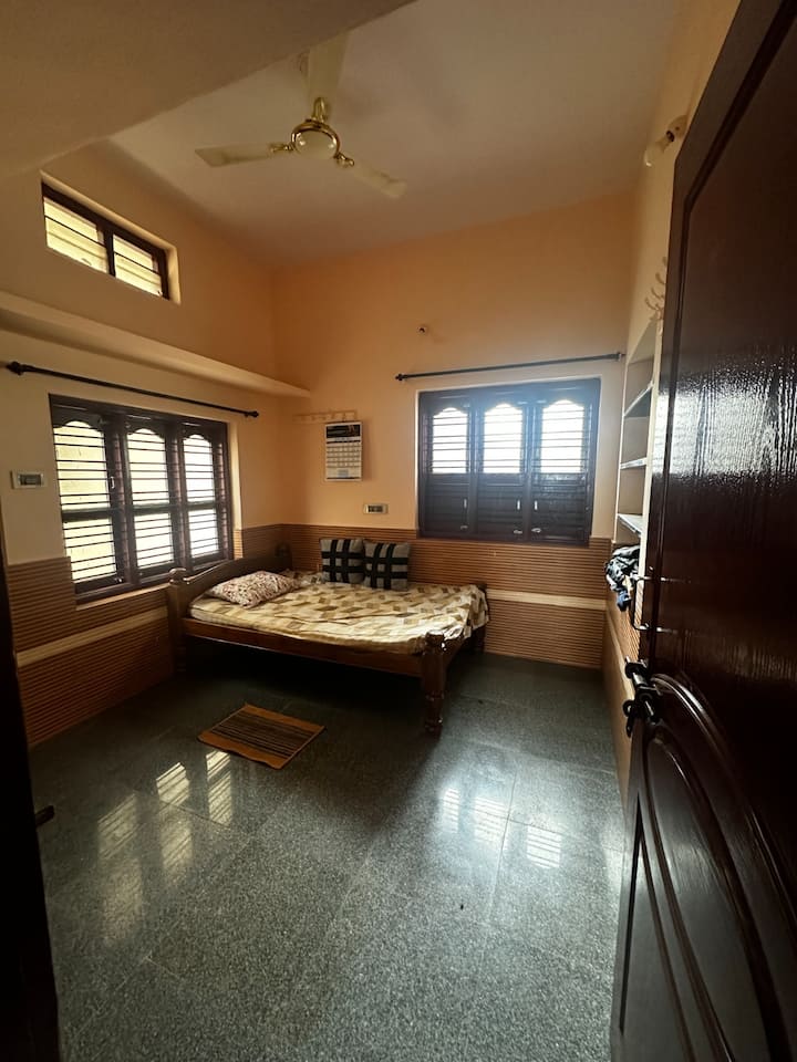 Nice And Calm Stay - Hubli