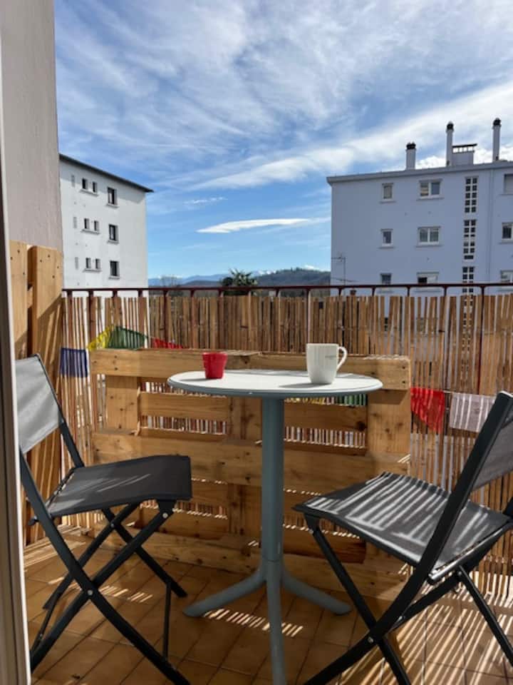 T3 Centre Pau • Balcon Vue Pyrénées - Pau, Francia