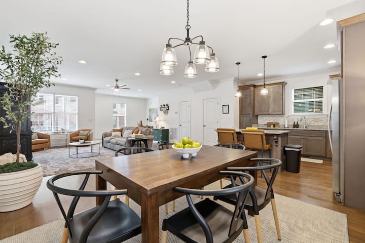 Walk To Southside Dining Stylish 3br Easy Parking - Chattanooga, TN