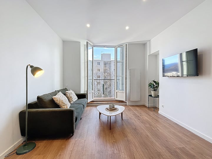 Paisible & Ensoleillé T3, Wifi Fibre Et Balcon - Grenoble