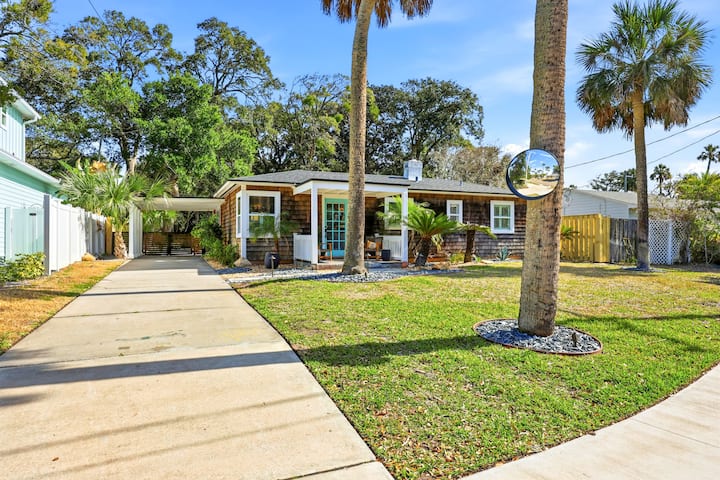 Sara's Surfside 4 Blocks To Ocean & Heart Of Ab - Atlantic Beach, FL