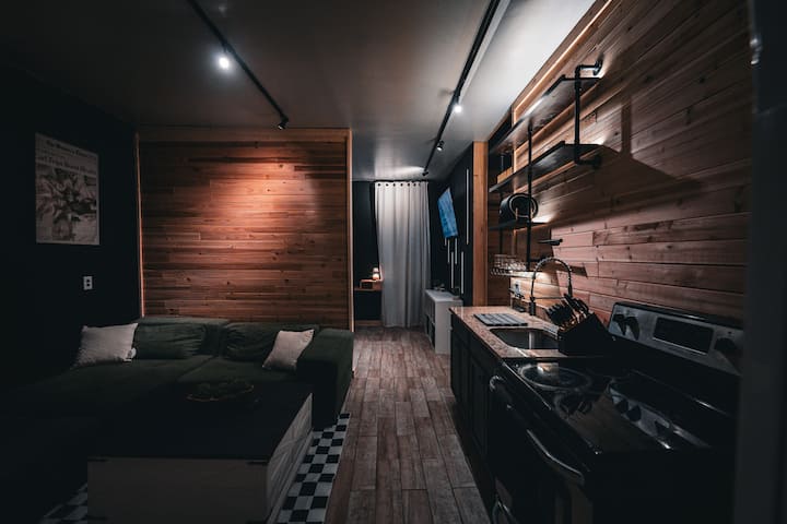 The Little Brick Cabin/cozy Escape/brick Studio - Greece, NY