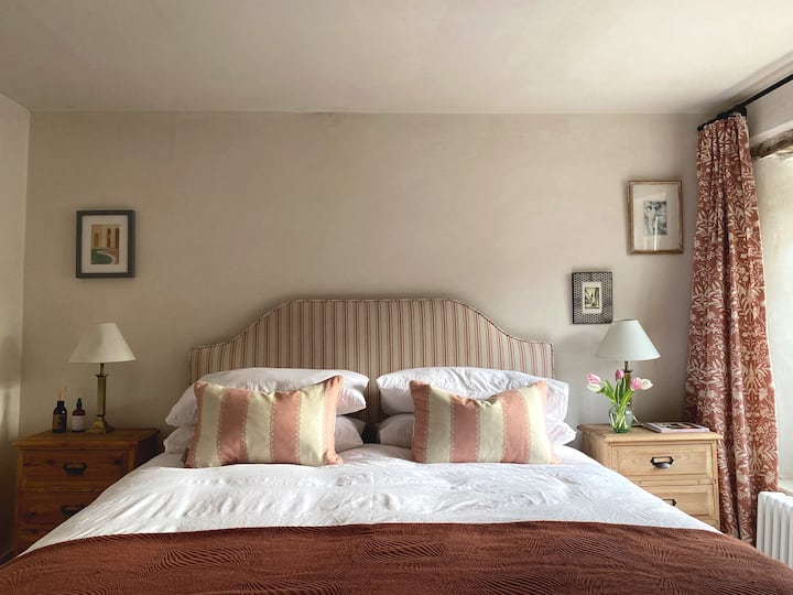 Petite Cottage - Characterful Village Setting - Shaftesbury