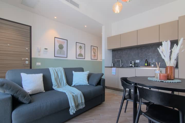 Ciclamino - Modern Apartment With Private Parking - Bellano