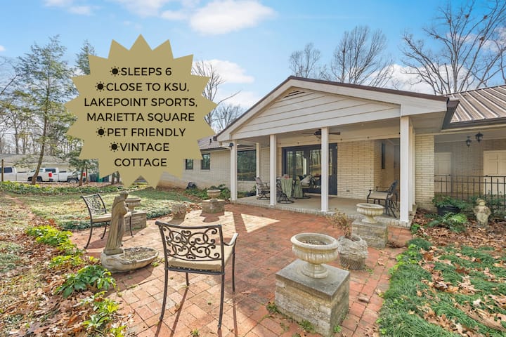 Vintage Cottage Near Ksu | Sleeps 6 | Pet Friendly - Kennesaw, GA