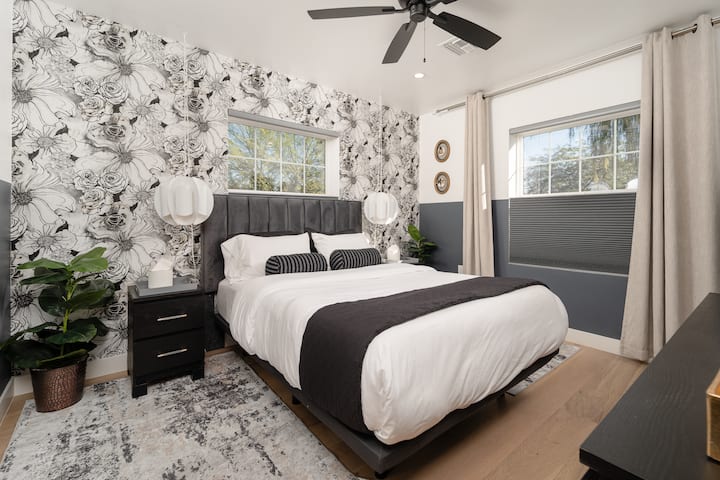 Coronado Collective | Boutique Central Phx Home - Heard Museum