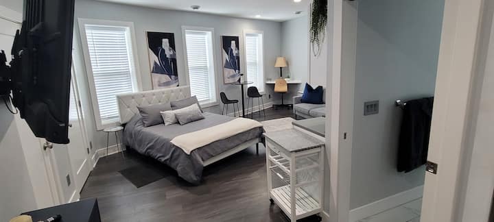 Uptown Loft Studio Apartment - Racine, WI