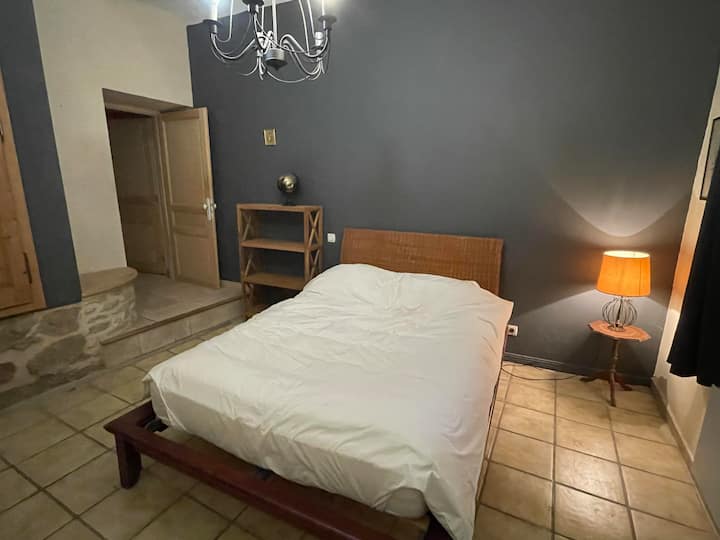 Chambre Spéciale Cycliste Viarhôna +Petit Déjeuner - Orange