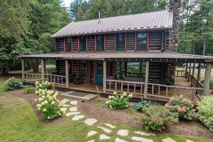 Schroon River Retreat – Main Cabin - Adirondack, NY