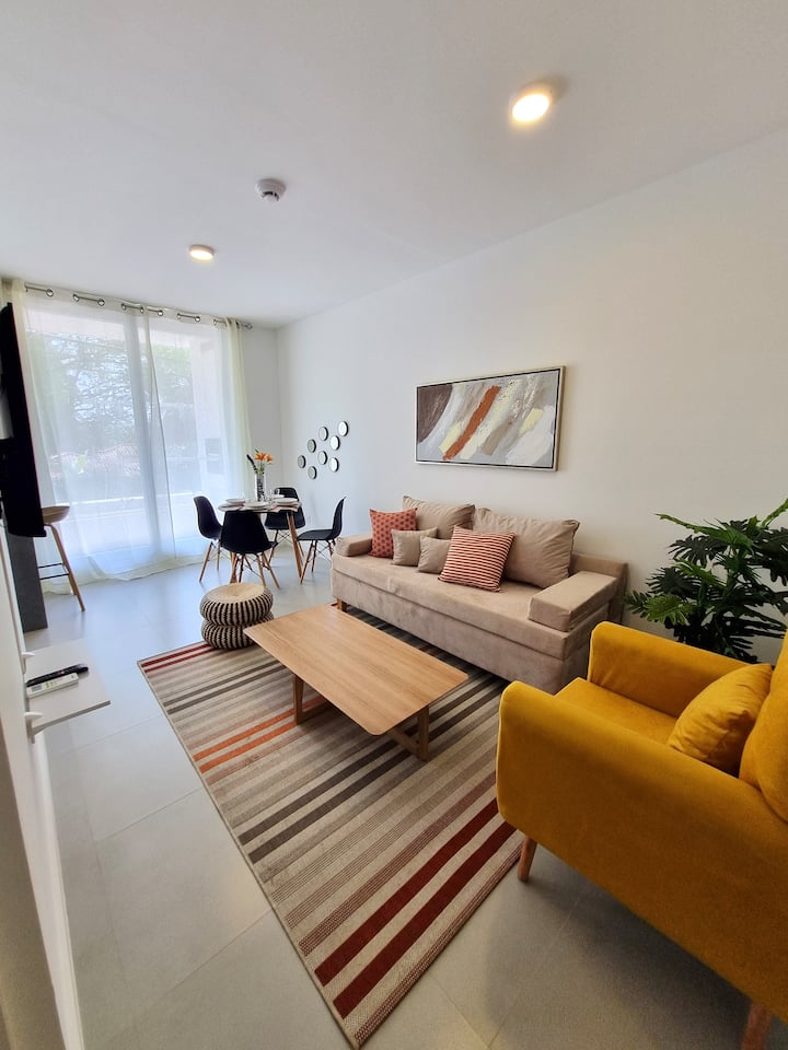 Departamento En Asunción, Barrio Herrera, 1 Dorm. - Paraguay