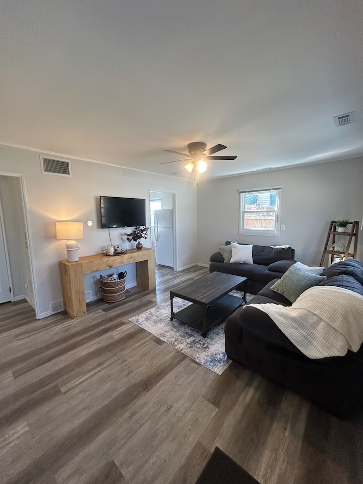 The Adams Street Retreat - Quincy, IL