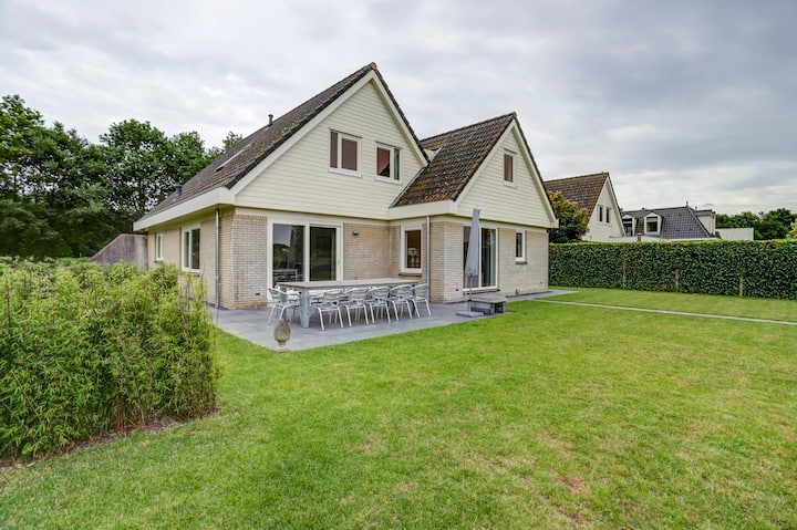 Villa Ferligo Met Hottub & Sauna - 네덜란드