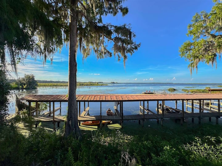 Cabin In Sun Retreats Resort - Lochloosa Lake, FL