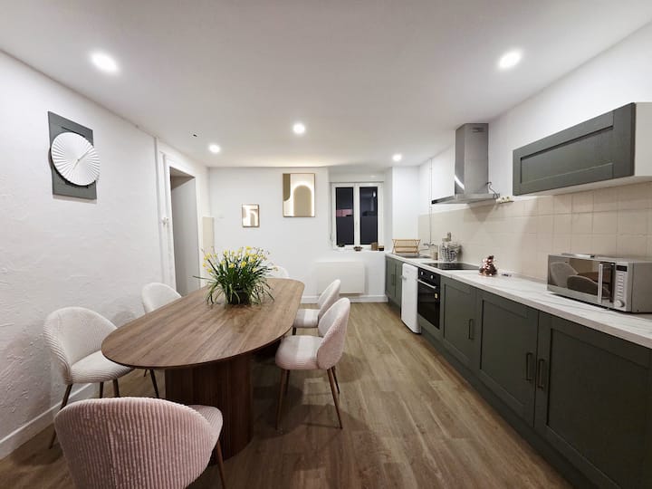 Le Petit Domaine De Leo, Logement Cosy Avec Jardin - Lac de Pierre-Percée