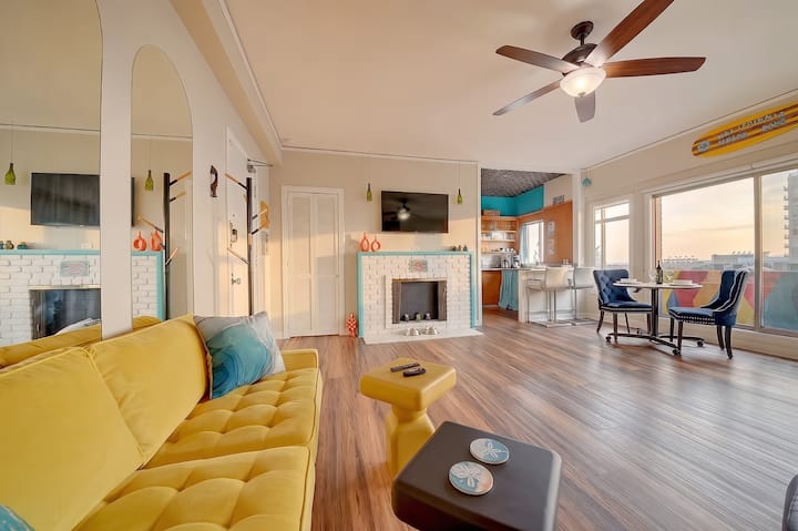 Beachfront Apt W/ocean View Near Dtlb - 31+ Nights - Long Beach, CA
