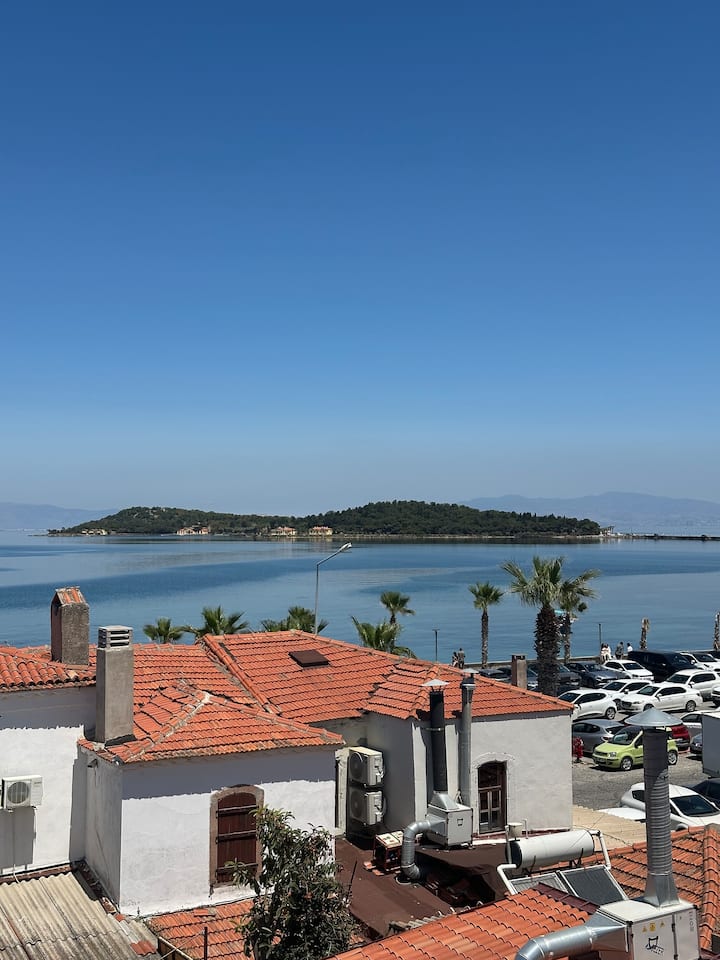 Terasta Karantina Adası Manzarası Ve Merkezi Konum - Urla