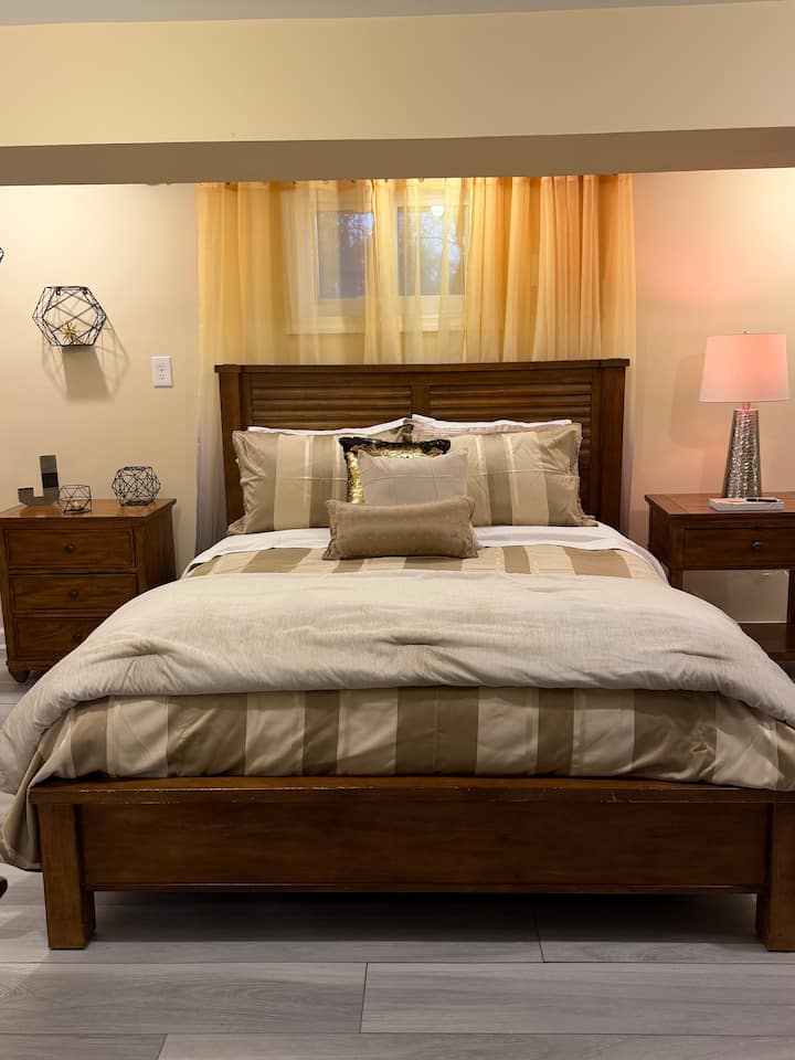 Cozy Duplex Near The Nautical Mile - Long Beach, NY