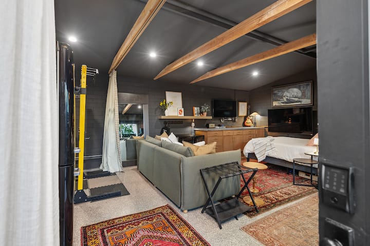 Gorgeous Guesthouse Getaway - San Clemente, CA