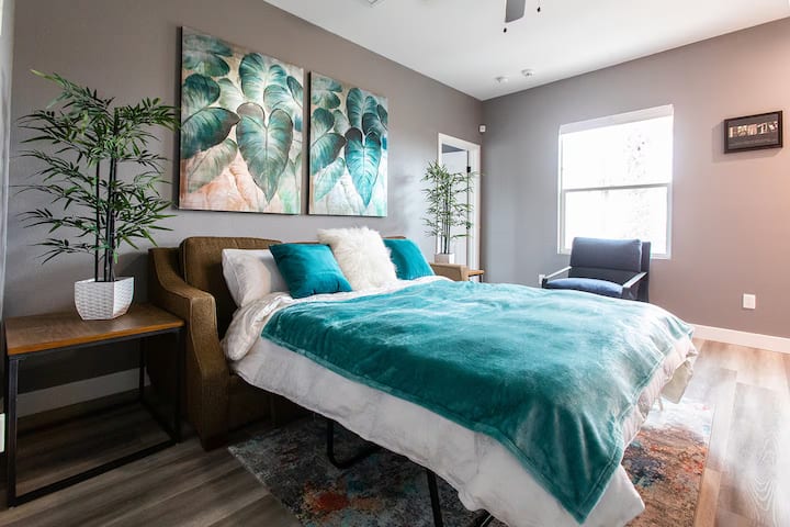 Stay In University Heights Shops, Dining, Park - Sherman Heights - San Diego